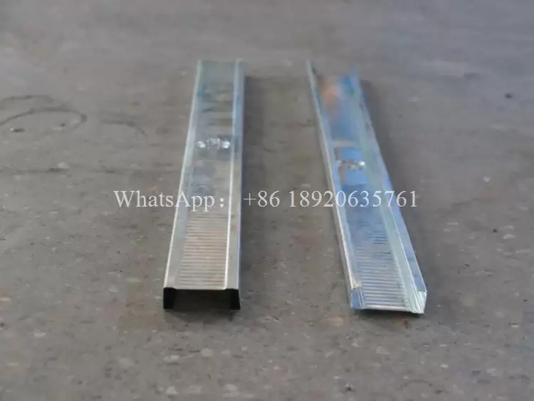 Máquina de Quilla Ligera | Perfil C Textura Especial